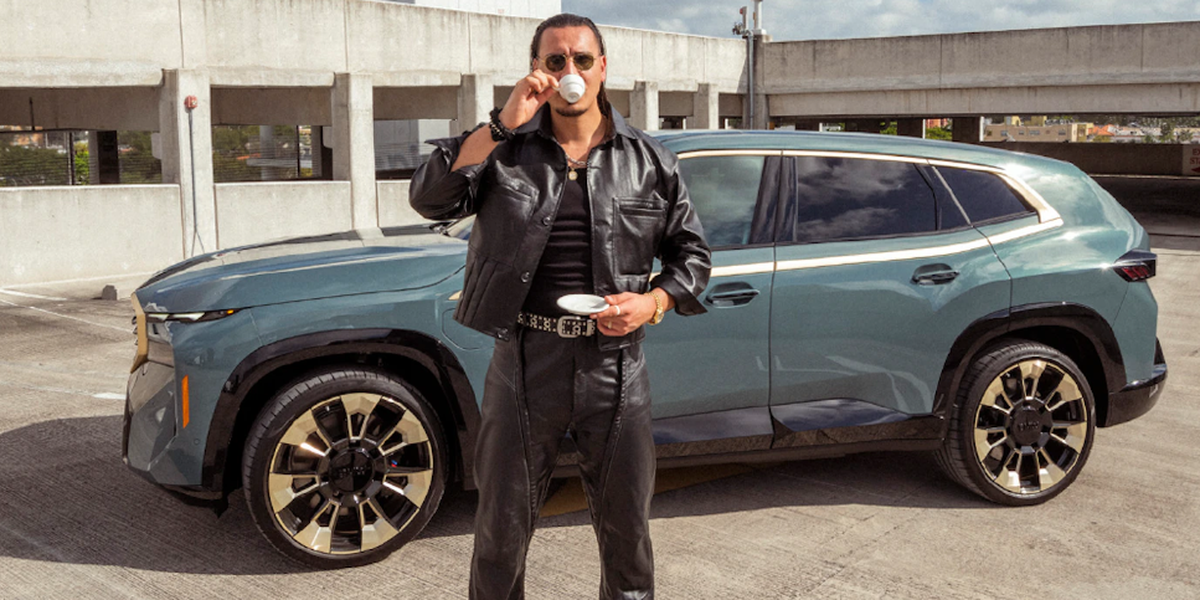 BMW statt Roller für Apache *brumm brumm* - Radio Fantasy | Immer die neuen Hits!