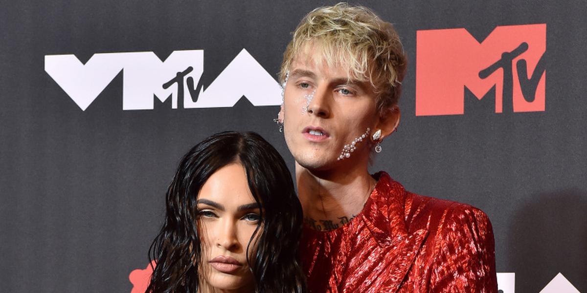 Machine Gun Kelly und Megan Fox: Verlobte Vampire - Radio Fantasy ...